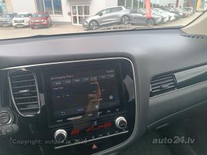 Melns Mitsubishi Outlander 2021 Tallina, ar dzinēja tilpumu 2.40 L un nobraukumu 69 tūkst. km par 23890 €, foto 18 vietnē AUTOMOTO.COM.LV