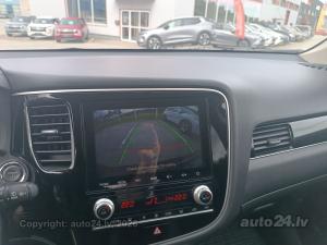 Melns Mitsubishi Outlander 2021 Tallina, ar dzinēja tilpumu 2.40 L un nobraukumu 69 tūkst. km par 23890 €, foto 21 vietnē AUTOMOTO.COM.LV