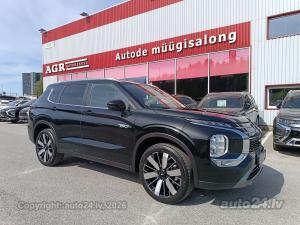 Black Mitsubishi Outlander 2026 in Tallinn, with an engine capacity of 2.40 L and mileage of 10 thousand km for 49990 €, photo  on AUTOMOTO.COM.LV