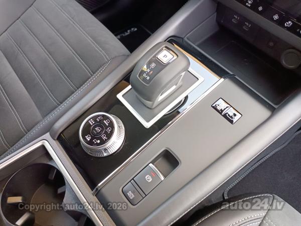 Black Mitsubishi Outlander 2026 in Tallinn, with an engine capacity of 2.40 L and mileage of 10 thousand km for 49990 €, photo 6 on AUTOMOTO.COM.LV