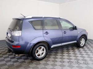 Zils Mitsubishi Outlander 2007 Tallina, ar dzinēja tilpumu 2.00 L un nobraukumu 314 tūkst. km par 1499 €, foto 4 vietnē AUTOMOTO.COM.LV