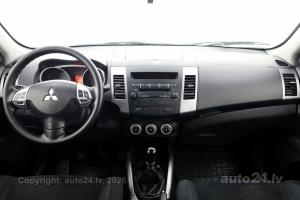 Zils Mitsubishi Outlander 2007 Tallina, ar dzinēja tilpumu 2.00 L un nobraukumu 314 tūkst. km par 1499 €, foto 6 vietnē AUTOMOTO.COM.LV