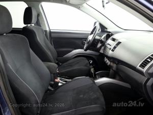 Zils Mitsubishi Outlander 2007 Tallina, ar dzinēja tilpumu 2.00 L un nobraukumu 314 tūkst. km par 1499 €, foto 7 vietnē AUTOMOTO.COM.LV