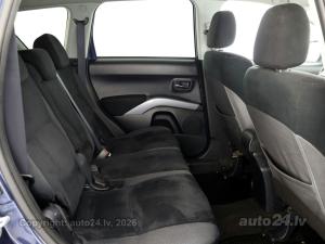 Zils Mitsubishi Outlander 2007 Tallina, ar dzinēja tilpumu 2.00 L un nobraukumu 314 tūkst. km par 1499 €, foto 8 vietnē AUTOMOTO.COM.LV