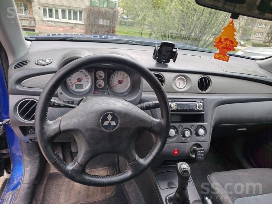 Zils Mitsubishi Outlander 2007 Rīga, ar dzinēja tilpumu 2.00 L un nobraukumu 204 tūkst. km par 2200 €, foto 6 vietnē AUTOMOTO.COM.LV
