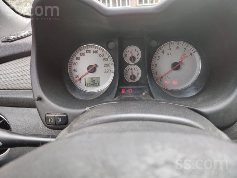 Zils Mitsubishi Outlander 2007 Rīga, ar dzinēja tilpumu 2.00 L un nobraukumu 204 tūkst. km par 2200 €, foto 7 vietnē AUTOMOTO.COM.LV
