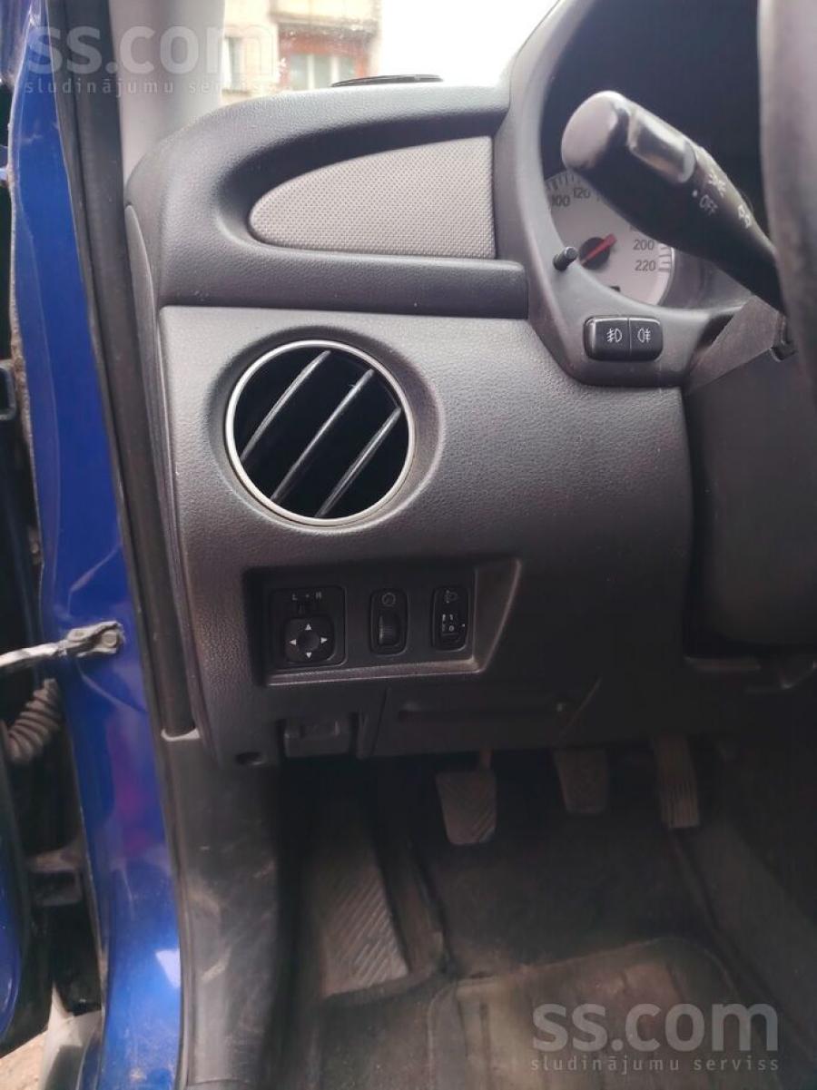 Zils Mitsubishi Outlander 2007 Rīga, ar dzinēja tilpumu 2.00 L un nobraukumu 204 tūkst. km par 2200 €, foto 10 vietnē AUTOMOTO.COM.LV