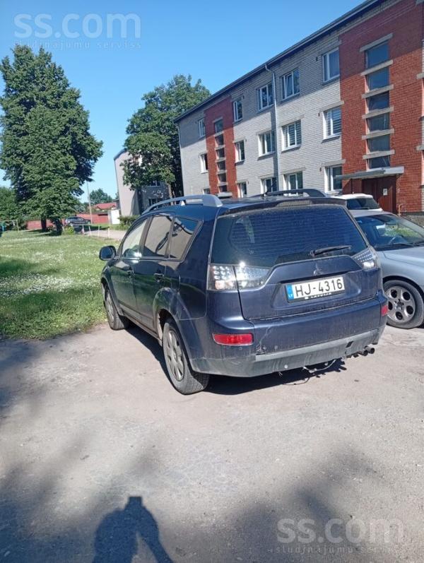 Blue Mitsubishi Outlander 2007 in Riga, with an engine capacity of 2.00 L and mileage of 342 thousand km for 950 €, photo 2 on AUTOMOTO.COM.LV
