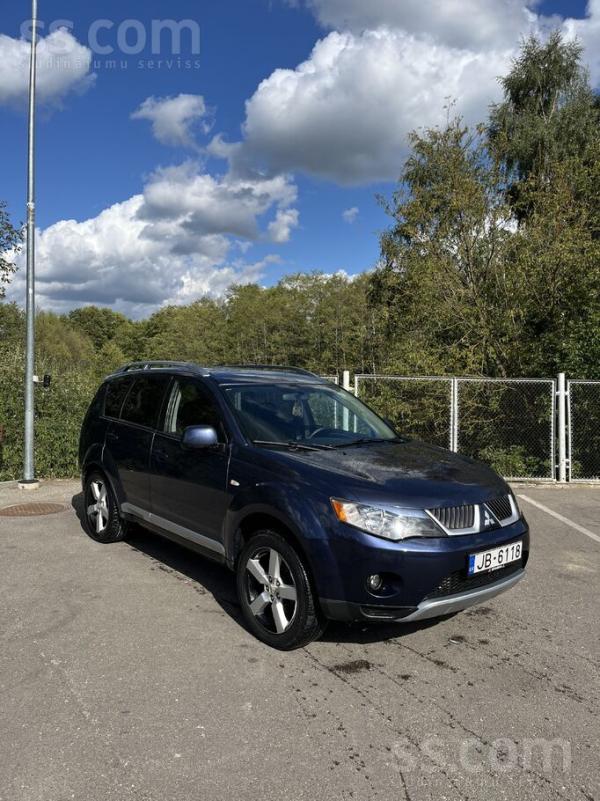 Zils Mitsubishi Outlander 2007 Daugavpils, ar dzinēja tilpumu 2.00 L un nobraukumu 393 tūkst. km par 2200 €, foto 1 vietnē AUTOMOTO.COM.LV