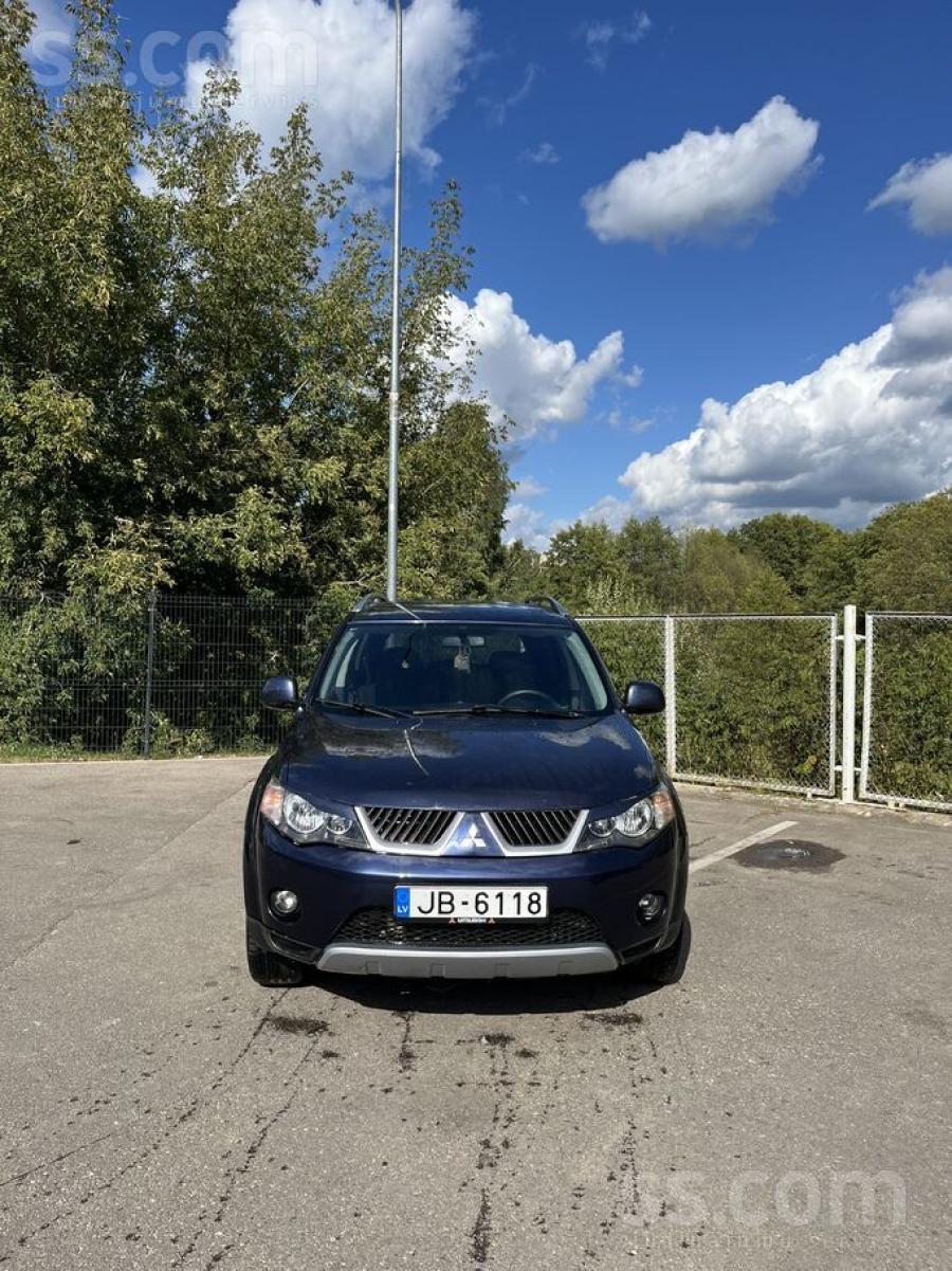 Zils Mitsubishi Outlander 2007 Daugavpils, ar dzinēja tilpumu 2.00 L un nobraukumu 393 tūkst. km par 2200 €, foto 3 vietnē AUTOMOTO.COM.LV