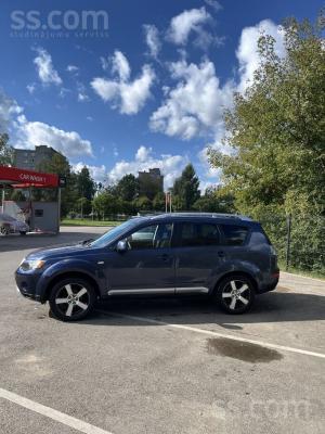 Zils Mitsubishi Outlander 2007 Daugavpils, ar dzinēja tilpumu 2.00 L un nobraukumu 393 tūkst. km par 2200 €, foto 5 vietnē AUTOMOTO.COM.LV