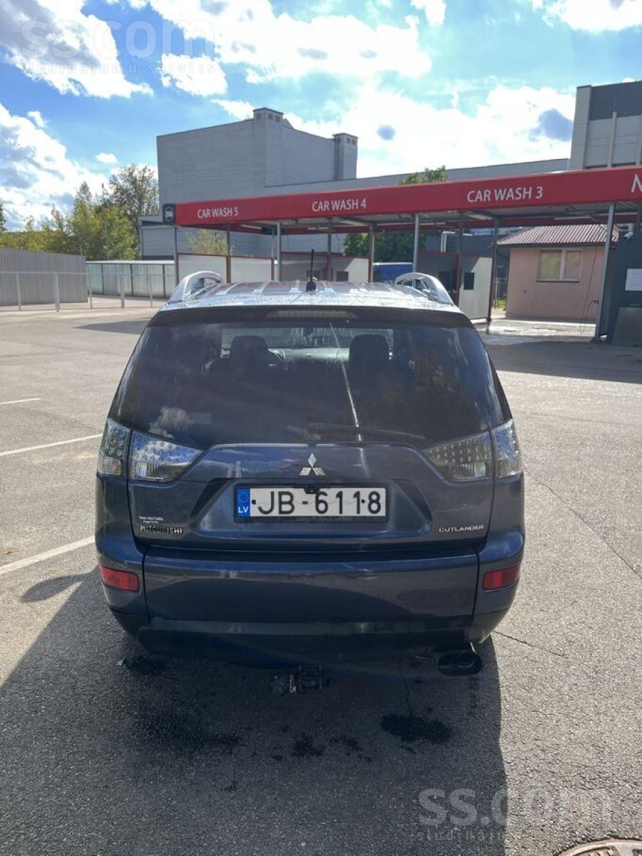 Zils Mitsubishi Outlander 2007 Daugavpils, ar dzinēja tilpumu 2.00 L un nobraukumu 393 tūkst. km par 2200 €, foto 6 vietnē AUTOMOTO.COM.LV