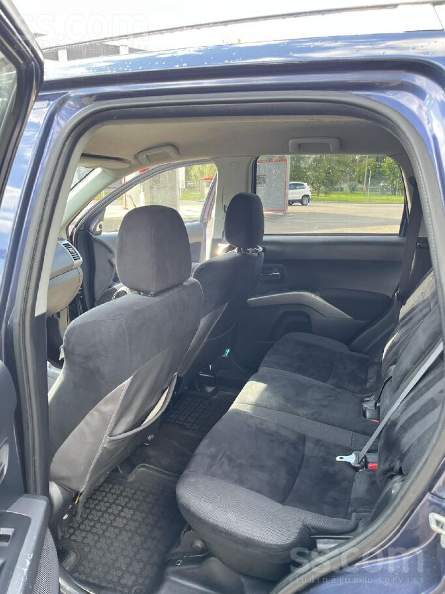 Zils Mitsubishi Outlander 2007 Daugavpils, ar dzinēja tilpumu 2.00 L un nobraukumu 393 tūkst. km par 2200 €, foto 9 vietnē AUTOMOTO.COM.LV