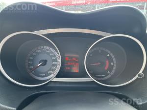Zils Mitsubishi Outlander 2007 Daugavpils, ar dzinēja tilpumu 2.00 L un nobraukumu 393 tūkst. km par 2200 €, foto 13 vietnē AUTOMOTO.COM.LV