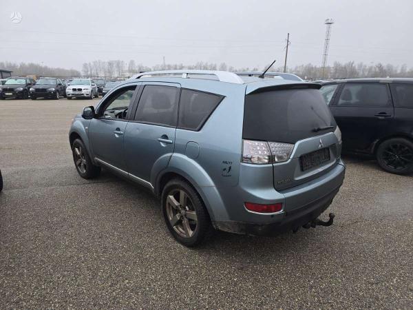 Zils Mitsubishi Outlander 2008 Marijampole, ar dzinēja tilpumu 1.97 L un nobraukumu 299 tūkst. km par 2600 €, foto 4 vietnē AUTOMOTO.COM.LV