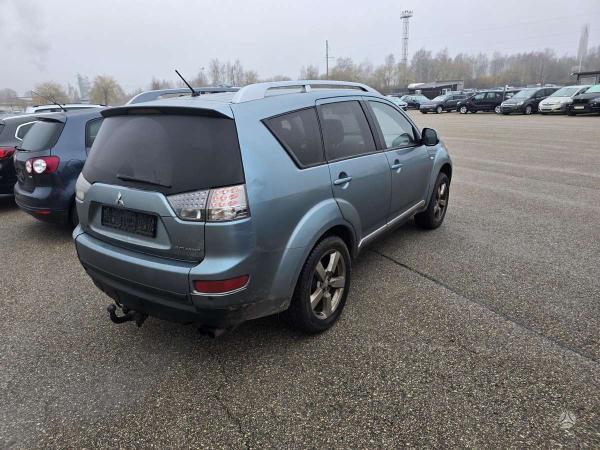 Zils Mitsubishi Outlander 2008 Marijampole, ar dzinēja tilpumu 1.97 L un nobraukumu 299 tūkst. km par 2600 €, foto 5 vietnē AUTOMOTO.COM.LV