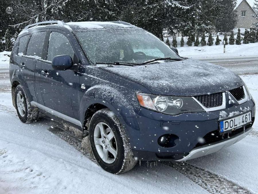 Zils Mitsubishi Outlander 2008 Ukmergė, ar dzinēja tilpumu 2.36 L un nobraukumu 237 tūkst. km par 1550 €, foto 2 vietnē AUTOMOTO.COM.LV