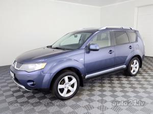 Zils Mitsubishi Outlander 2008 Tallina, ar dzinēja tilpumu 2.40 L un nobraukumu 279 tūkst. km par 2299 €, foto 3 vietnē AUTOMOTO.COM.LV