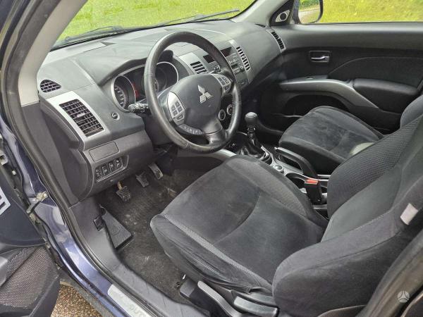 Zils Mitsubishi Outlander 2008 Viļņa, ar dzinēja tilpumu 1.97 L un nobraukumu 320 tūkst. km par 1900 €, foto 6 vietnē AUTOMOTO.COM.LV