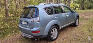 Zils Mitsubishi Outlander 2008 Prienai, ar dzinēja tilpumu 1.97 L un nobraukumu 246 tūkst. km par 2600 €, foto  vietnē AUTOMOTO.COM.LV