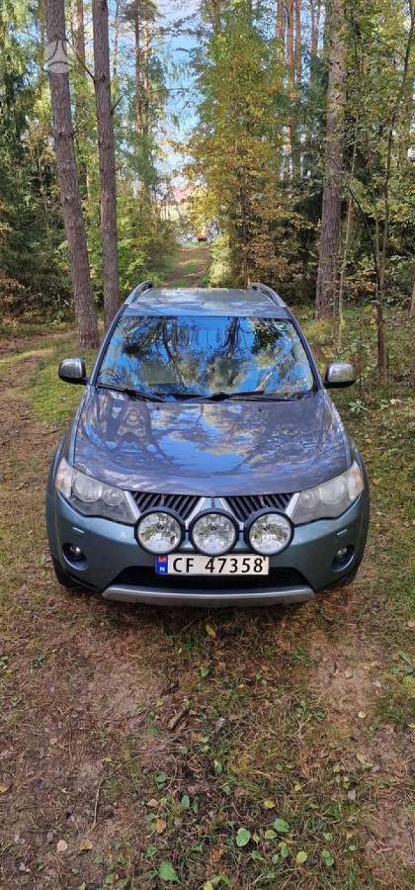 Мицубиси Аутлендер 2008 в Пренай на AUTOMOTO.COM.LV Синий Мицубиси Аутлендер 2008 в Пренай, объемом двигателя 1.97 л и пробегом 246 тыс. км за 2600 €, фото 4 на AUTOMOTO.COM.LV