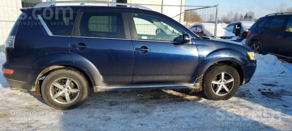 Zils Mitsubishi Outlander 2010 Rīga, ar dzinēja tilpumu 2.20 L un nobraukumu 350 tūkst. km par 3480 €, foto 5 vietnē AUTOMOTO.COM.LV