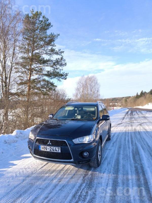 Blue Mitsubishi Outlander 2010 in Talsi, with an engine capacity of 2.20 L and mileage of 350 thousand km for 4000 €, photo 1 on AUTOMOTO.COM.LV