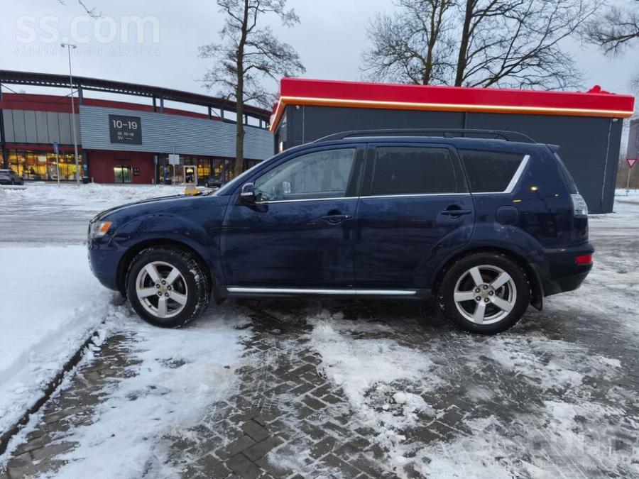 Zils Mitsubishi Outlander 2011 Rīga, ar dzinēja tilpumu 2.20 L un nobraukumu 320 tūkst. km par 4000 €, foto 9 vietnē AUTOMOTO.COM.LV