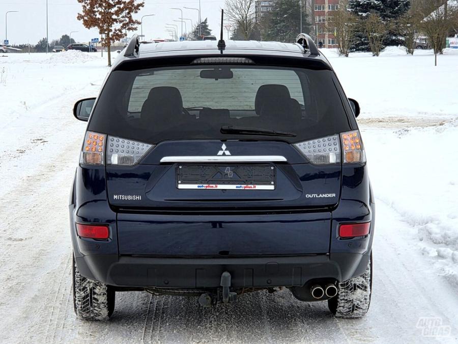 Zils Mitsubishi Outlander 2011 Viļņa, ar dzinēja tilpumu 2.20 L un nobraukumu 164 tūkst. km par 5800 €, foto 8 vietnē AUTOMOTO.COM.LV