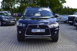 Zils Mitsubishi Outlander 2011 Tukums, ar dzinēja tilpumu 2.20 L un nobraukumu 183 tūkst. km par 6795 €, foto 3 vietnē AUTOMOTO.COM.LV