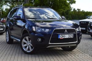 Zils Mitsubishi Outlander 2011 Tukums, ar dzinēja tilpumu 2.20 L un nobraukumu 183 tūkst. km par 6795 €, foto 4 vietnē AUTOMOTO.COM.LV