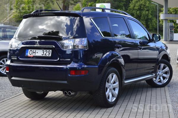 Blue Mitsubishi Outlander 2011 in Tukums, with an engine capacity of 2.20 L and mileage of 183 thousand km for 6795 €, photo 6 on AUTOMOTO.COM.LV
