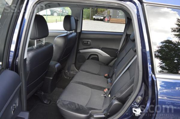 Blue Mitsubishi Outlander 2011 in Tukums, with an engine capacity of 2.20 L and mileage of 183 thousand km for 6795 €, photo 9 on AUTOMOTO.COM.LV