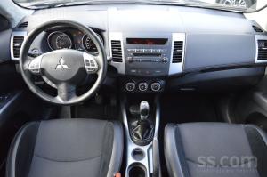 Zils Mitsubishi Outlander 2011 Tukums, ar dzinēja tilpumu 2.20 L un nobraukumu 183 tūkst. km par 6795 €, foto 13 vietnē AUTOMOTO.COM.LV