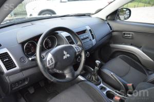 Zils Mitsubishi Outlander 2011 Tukums, ar dzinēja tilpumu 2.20 L un nobraukumu 183 tūkst. km par 6795 €, foto 14 vietnē AUTOMOTO.COM.LV