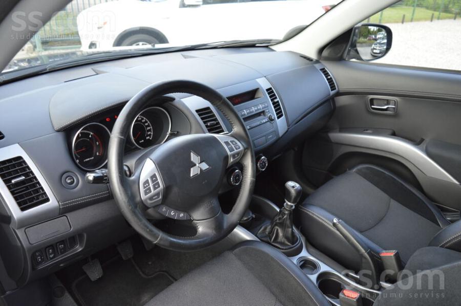 Zils Mitsubishi Outlander 2011 Tukums, ar dzinēja tilpumu 2.20 L un nobraukumu 183 tūkst. km par 6795 €, foto 14 vietnē AUTOMOTO.COM.LV