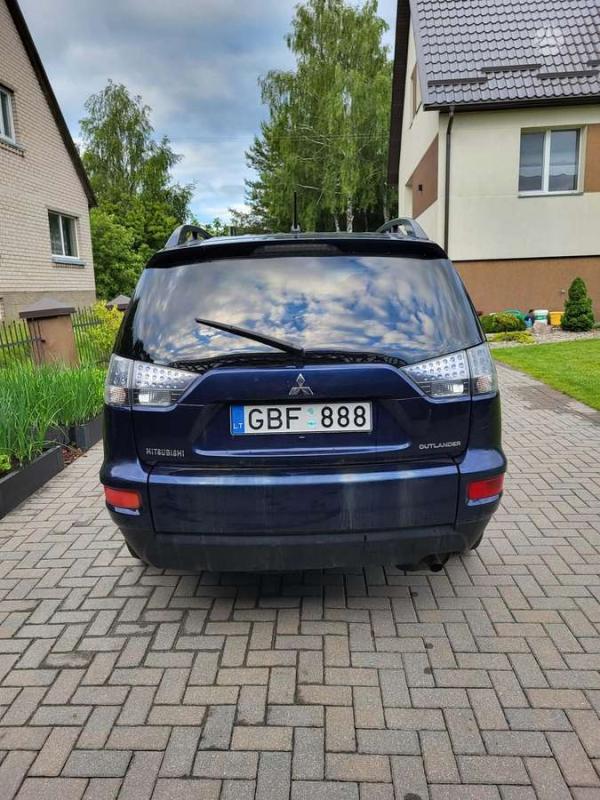 Zils Mitsubishi Outlander 2011 Šauļi, ar dzinēja tilpumu 2.36 L un nobraukumu 244 tūkst. km par 2400 €, foto 2 vietnē AUTOMOTO.COM.LV