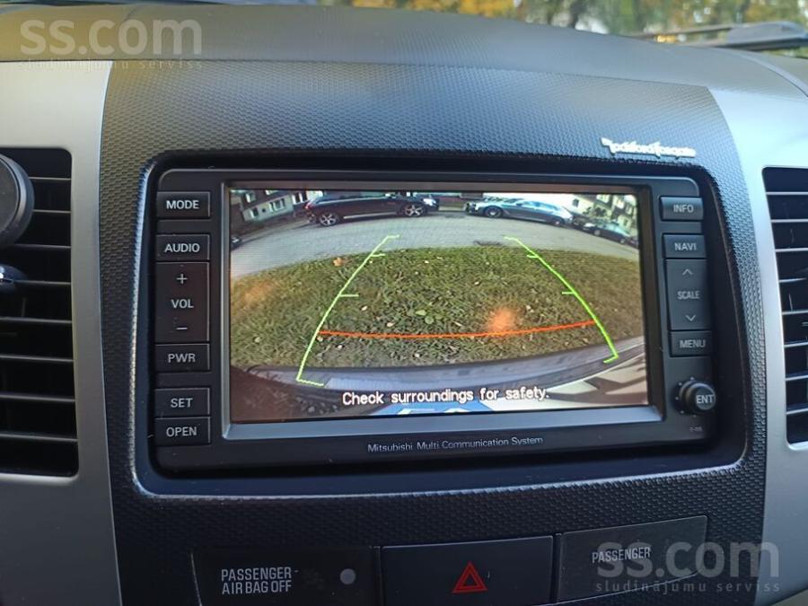 Zils Mitsubishi Outlander 2011 Rīga, ar dzinēja tilpumu 2.40 L un nobraukumu 257 tūkst. km par 5300 €, foto 8 vietnē AUTOMOTO.COM.LV