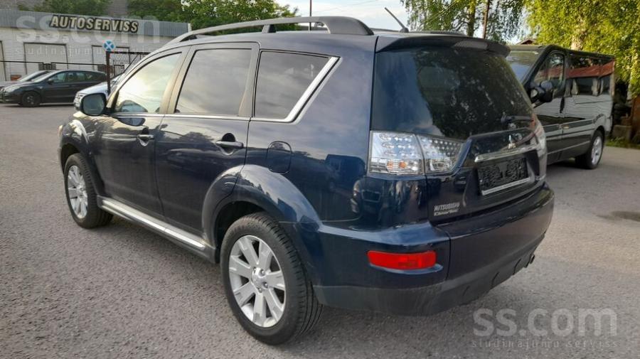 Blue Mitsubishi Outlander 2012 in Riga, with an engine capacity of 2.20 L and mileage of 212 thousand km for 6900 €, photo 7 on AUTOMOTO.COM.LV