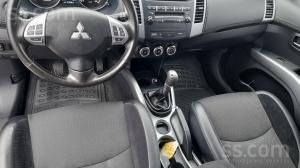 Blue Mitsubishi Outlander 2012 in Riga, with an engine capacity of 2.20 L and mileage of 212 thousand km for 6900 €, photo 20 on AUTOMOTO.COM.LV