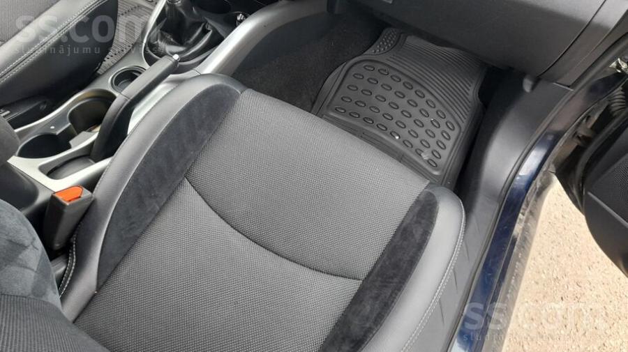 Blue Mitsubishi Outlander 2012 in Riga, with an engine capacity of 2.20 L and mileage of 212 thousand km for 6900 €, photo 28 on AUTOMOTO.COM.LV