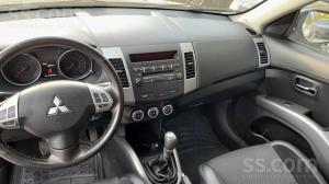 Blue Mitsubishi Outlander 2012 in Riga, with an engine capacity of 2.20 L and mileage of 212 thousand km for 6900 €, photo 29 on AUTOMOTO.COM.LV