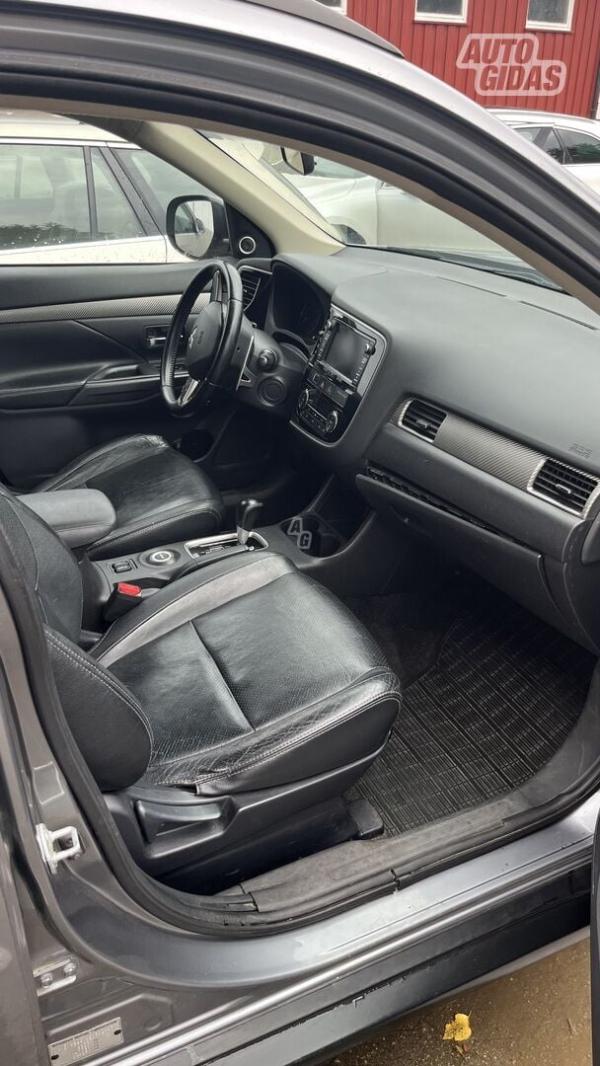 Zils Mitsubishi Outlander 2013 Kauņa, ar dzinēja tilpumu 2.00 L un nobraukumu 292 tūkst. km par 3200 €, foto 5 vietnē AUTOMOTO.COM.LV