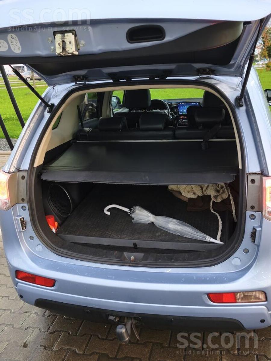 Zils Mitsubishi Outlander 2013 Rīga, ar dzinēja tilpumu 2.00 L un nobraukumu 258 tūkst. km par 9200 €, foto 8 vietnē AUTOMOTO.COM.LV