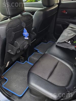 Zils Mitsubishi Outlander 2013 Rīga, ar dzinēja tilpumu 2.00 L un nobraukumu 258 tūkst. km par 9200 €, foto 15 vietnē AUTOMOTO.COM.LV