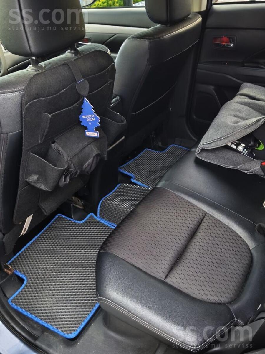 Zils Mitsubishi Outlander 2013 Rīga, ar dzinēja tilpumu 2.00 L un nobraukumu 258 tūkst. km par 9200 €, foto 15 vietnē AUTOMOTO.COM.LV