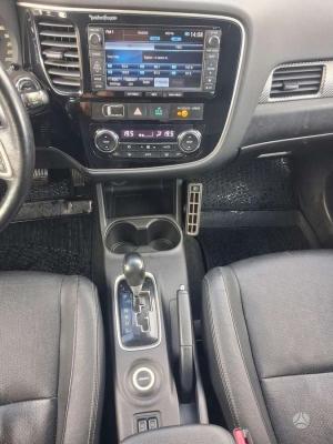 Blue Mitsubishi Outlander 2013 in Raseiniai, with an engine capacity of 2.27 L and mileage of 275 thousand km for 4900 €, photo 18 on AUTOMOTO.COM.LV