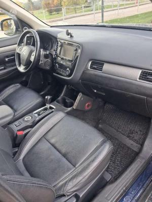 Blue Mitsubishi Outlander 2013 in Raseiniai, with an engine capacity of 2.27 L and mileage of 275 thousand km for 4900 €, photo 25 on AUTOMOTO.COM.LV