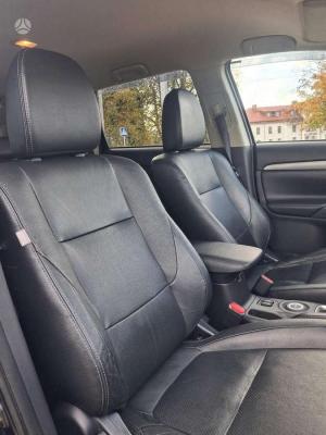 Blue Mitsubishi Outlander 2013 in Raseiniai, with an engine capacity of 2.27 L and mileage of 275 thousand km for 4900 €, photo 27 on AUTOMOTO.COM.LV