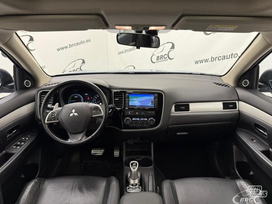 Zils Mitsubishi Outlander 2014 Avižieniai, ar dzinēja tilpumu 2.00 L un nobraukumu 371 tūkst. km par 6600 €, foto 3 vietnē AUTOMOTO.COM.LV